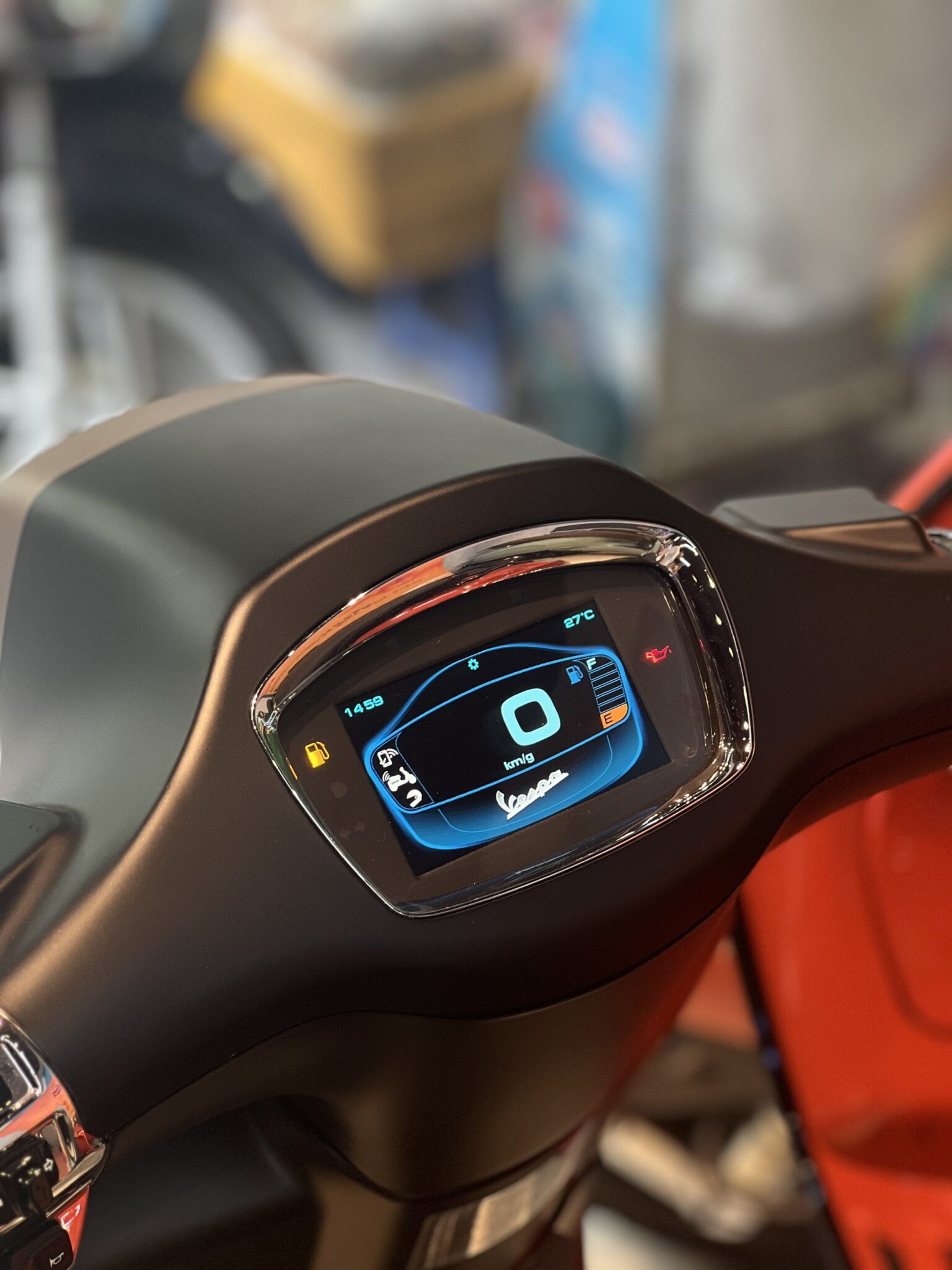 Review chi tiết Vespa Sprint S TFT 125 - Piaggio Xuân Cầu